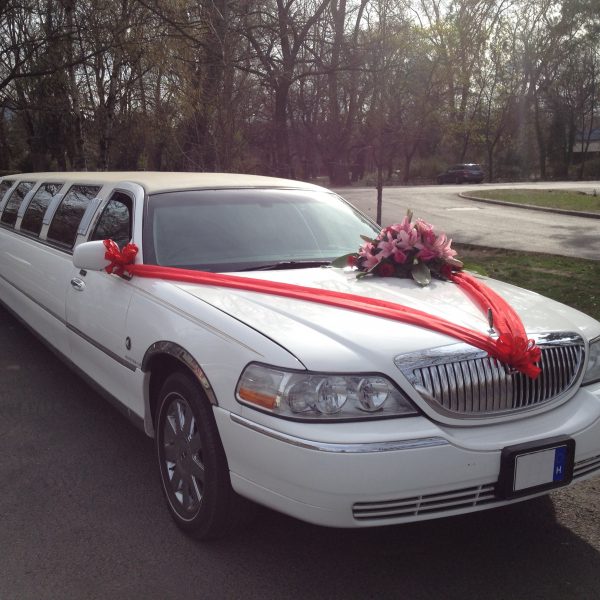 12 Személyes Limuzin Bérlés – Lincoln Limuzin