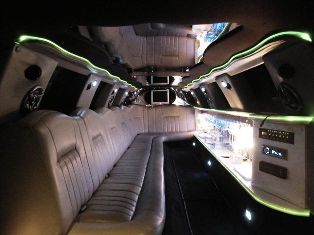 12 Személyes Limuzin Bérlés – Lincoln Limuzin